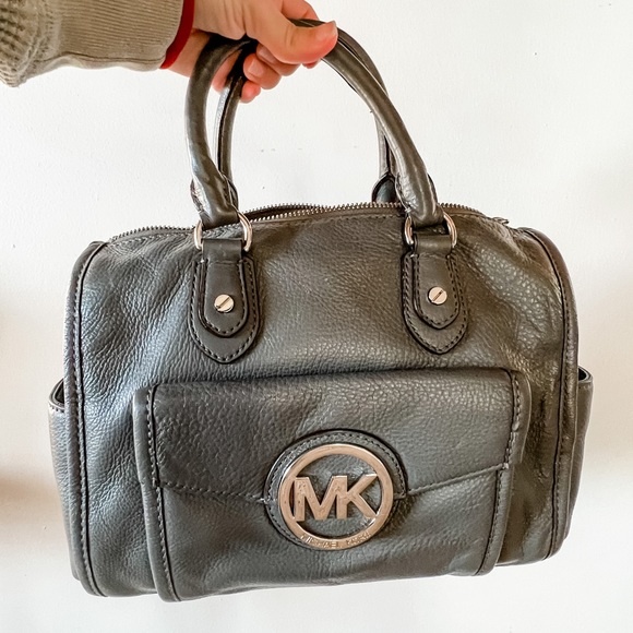 Michael Kors | Bags | Vintage Michael Kors Bucket Bag Genuine Leather ...